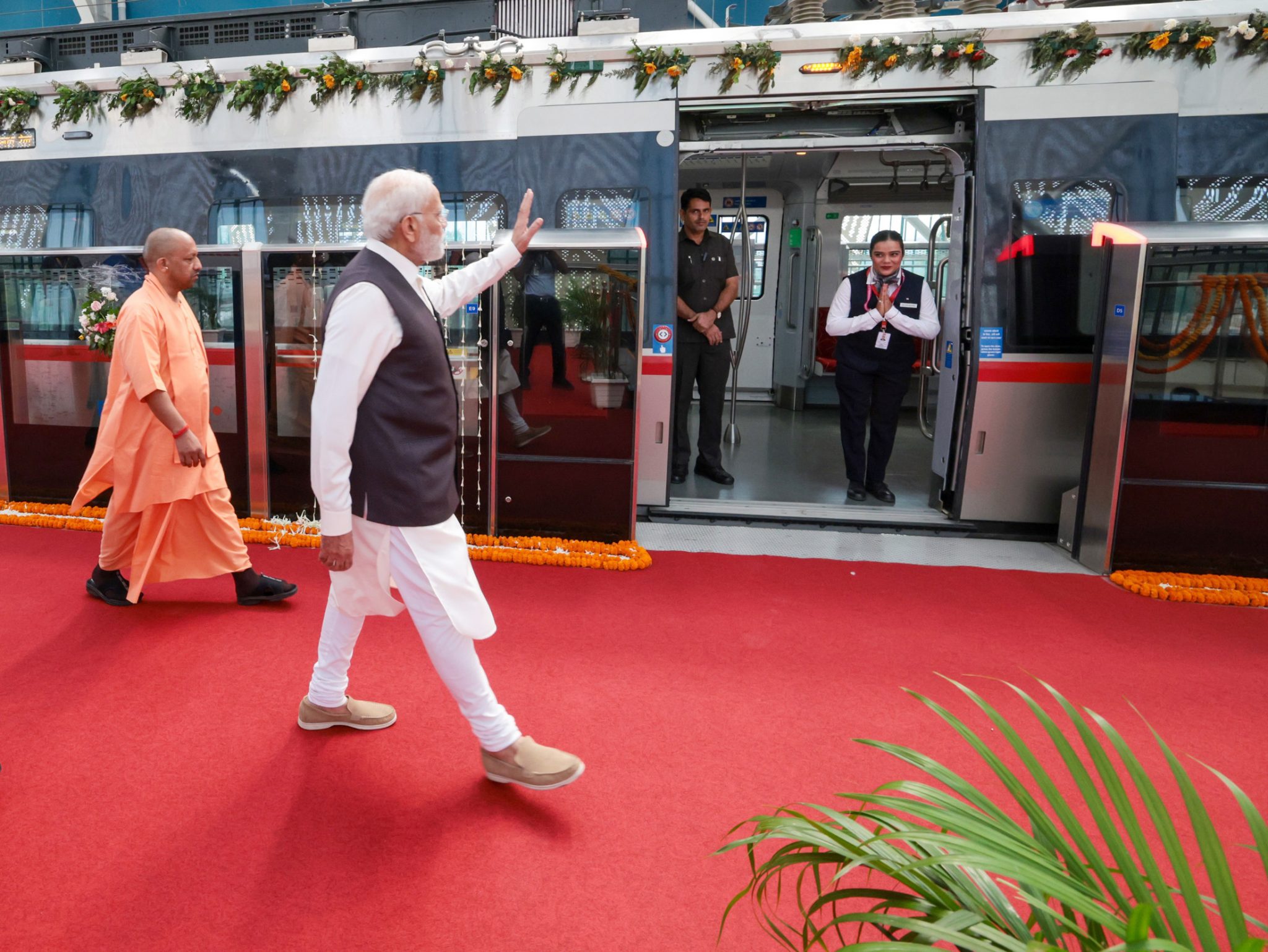 Hon’ble PM flags off India’s first Namo Bharat train – NCRTC