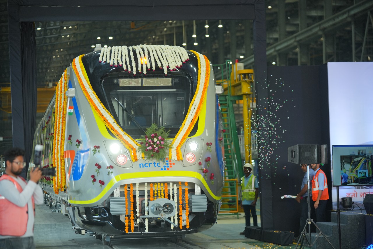 First Meerut Metro trainset handed over to NCRTC – NCRTC